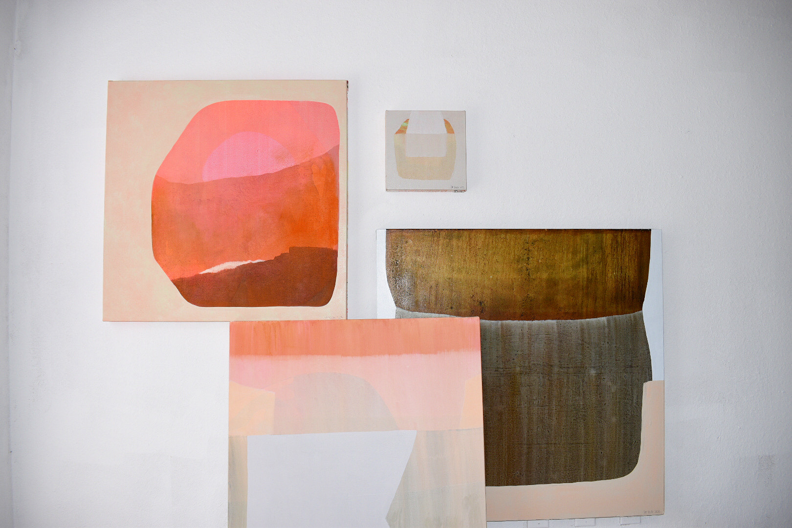 Meet the Artist: Cat Huss - Art Business News