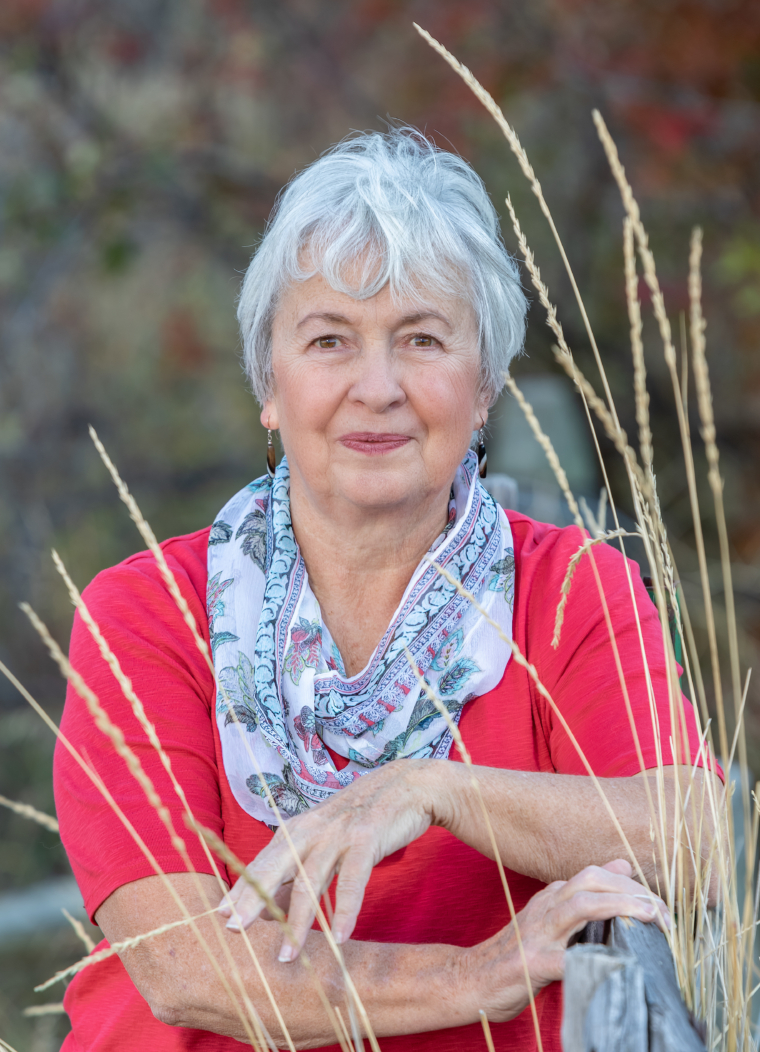 Meet the Artist: Linda Washburn Roberts - Art Business News